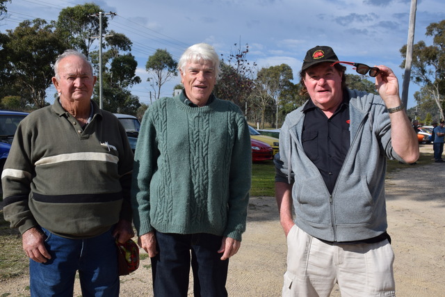 Historic wheels rolled into Stanthorpe for ‘Rock Up’ Day | Stanthorpe Today